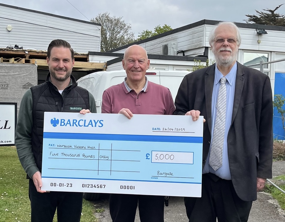 Bargate Donates £5K to Support Warsash Hall | Bargate Homes